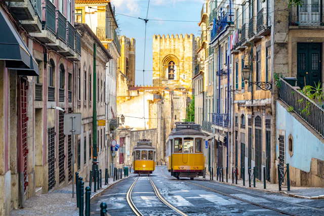 Portugal and Italy Itinerary 2 Weeks | Lisbon, Rome, Florence & Venice